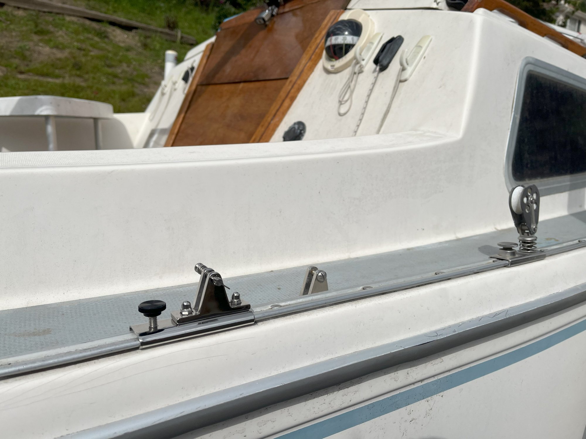 Catalina 22 Inboard Genoa Tracks
