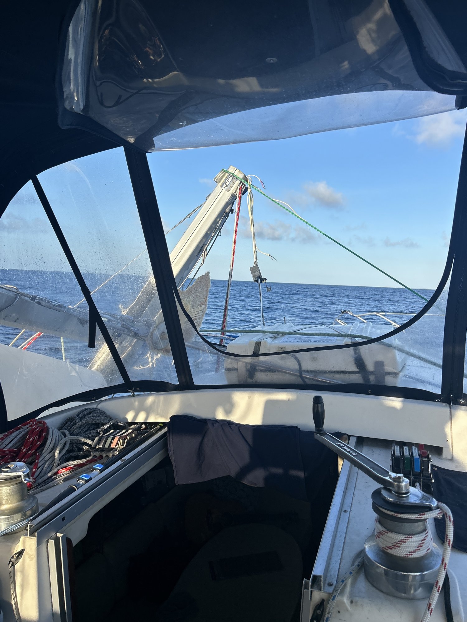 Looking to Find a Mast for my Hunter 42 CC 1991 55.5' | Sailboat Owners ...