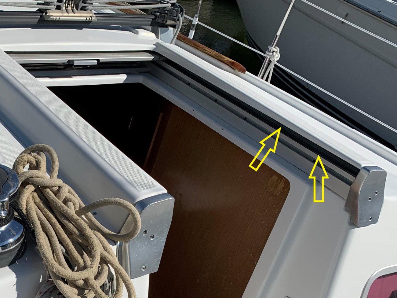 Need Replacement Companionway Hatch Seals | Sailboat Owners Forums