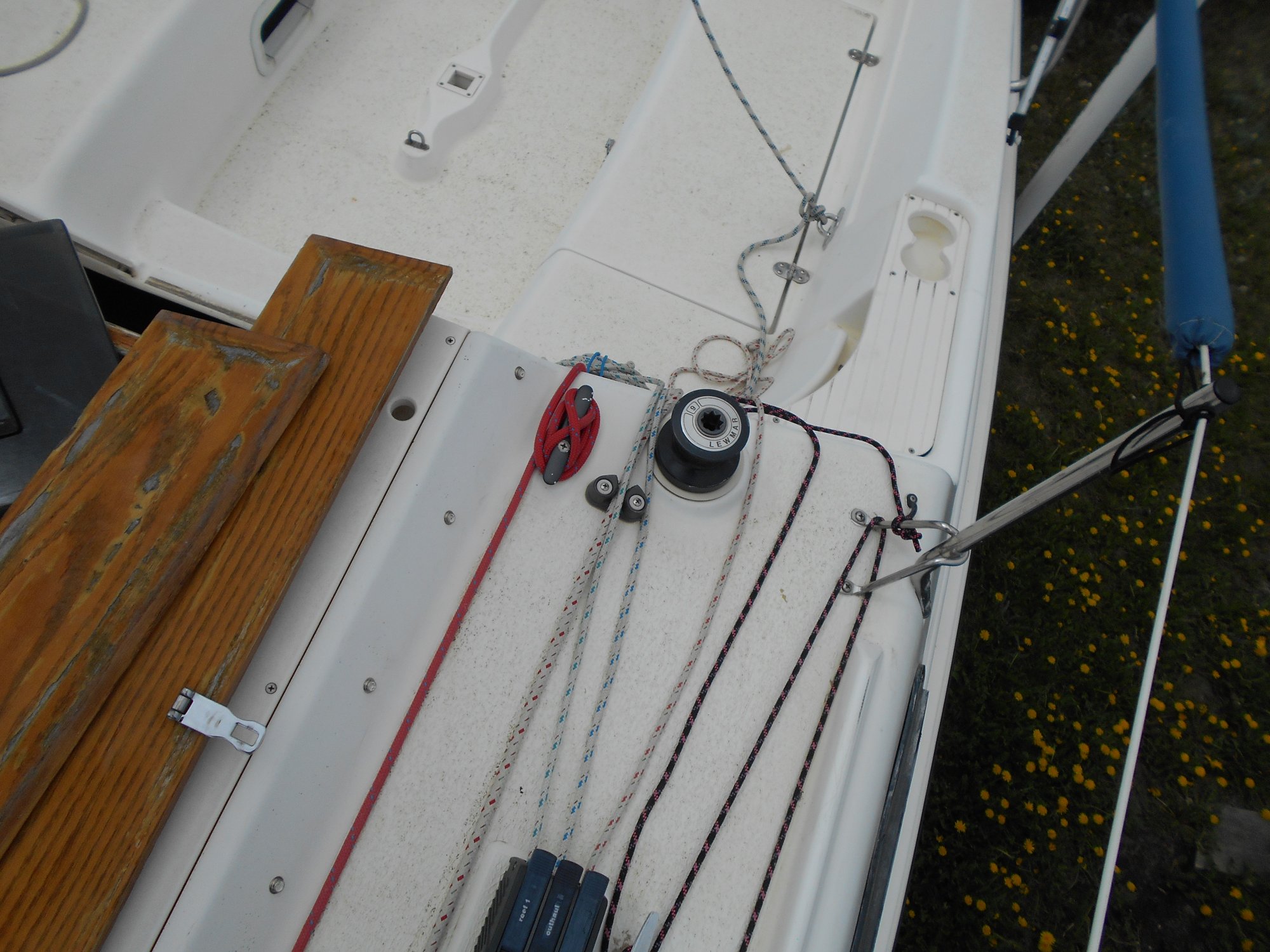 110% Jib messes up jib sheet angle on my Hunter 26 | Sailboat Owners Forums