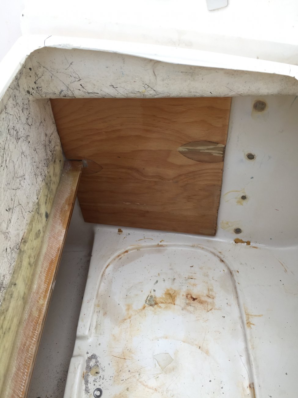 transom reinforcement? | Sailboat Owners Forums