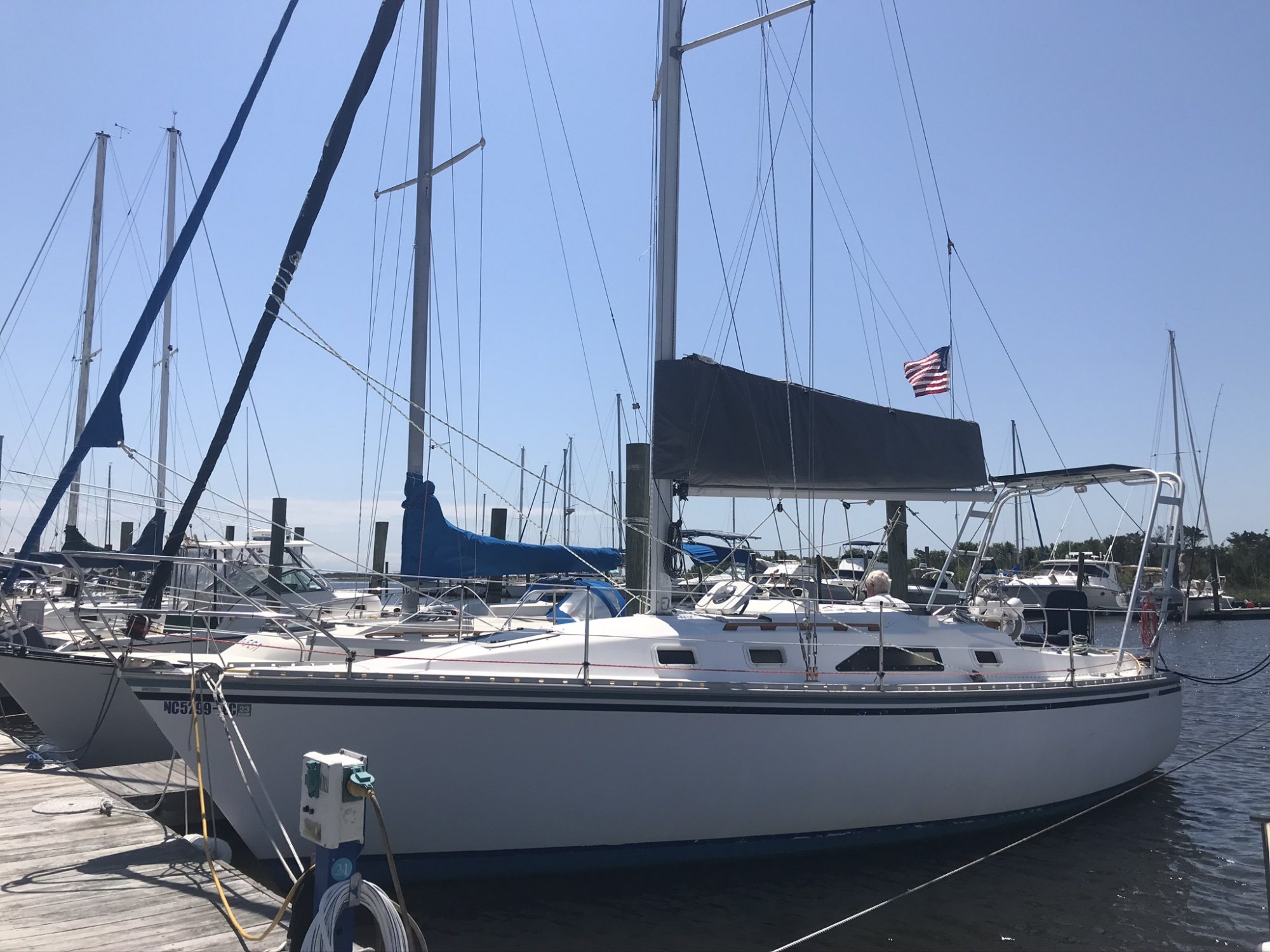 Mainsail StackPack Reefing? | Sailboat Owners Forums