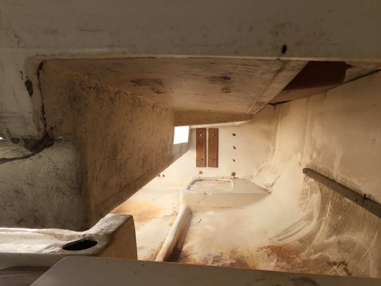 transom reinforcement? | Sailboat Owners Forums