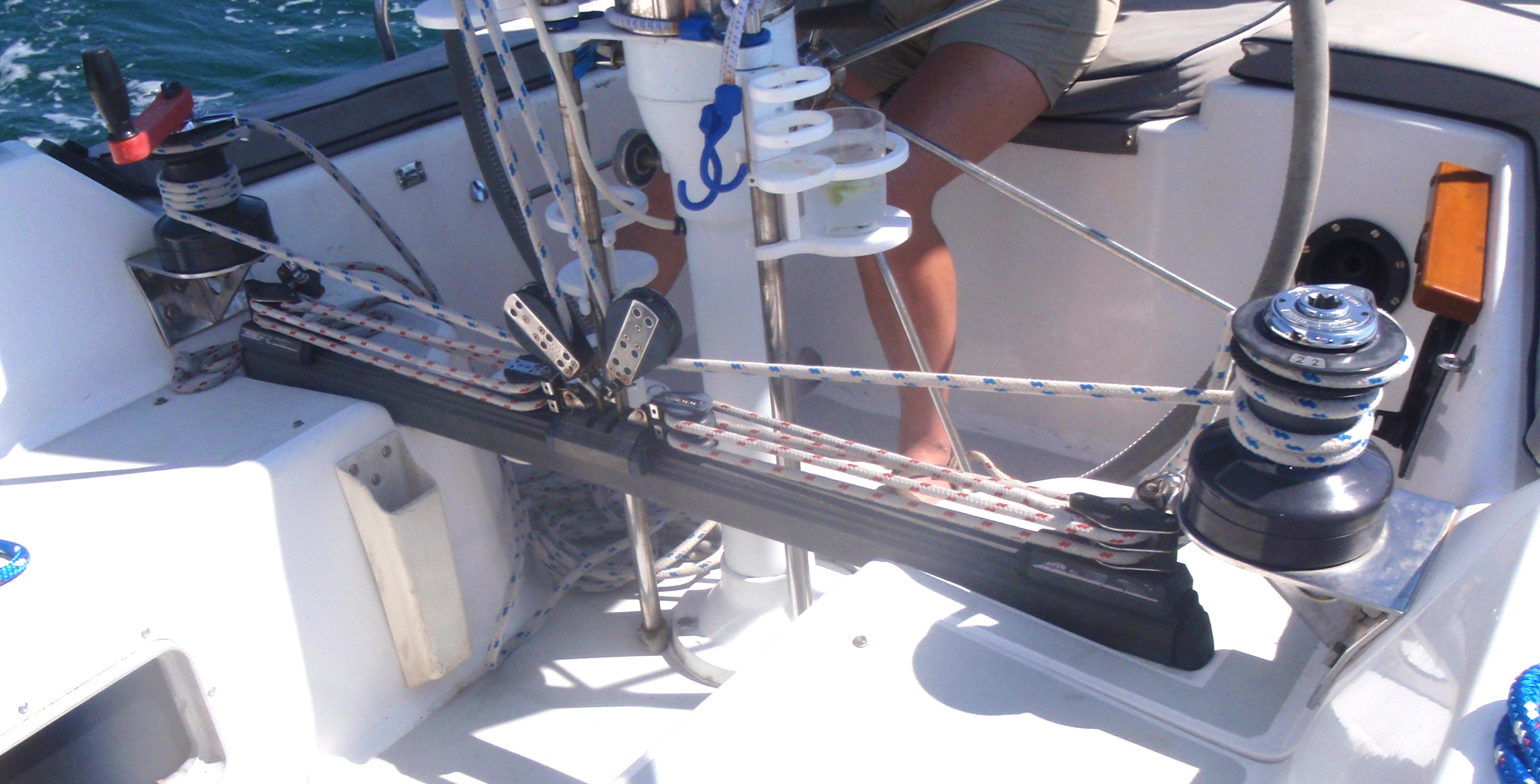 Coach-roof vs Companionway Mainsheet traveler location—which is best ...