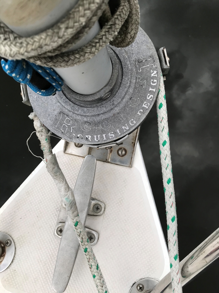 CDI (Cruising Designs Inc) Reefer I continuous line furler | Sailboat ...