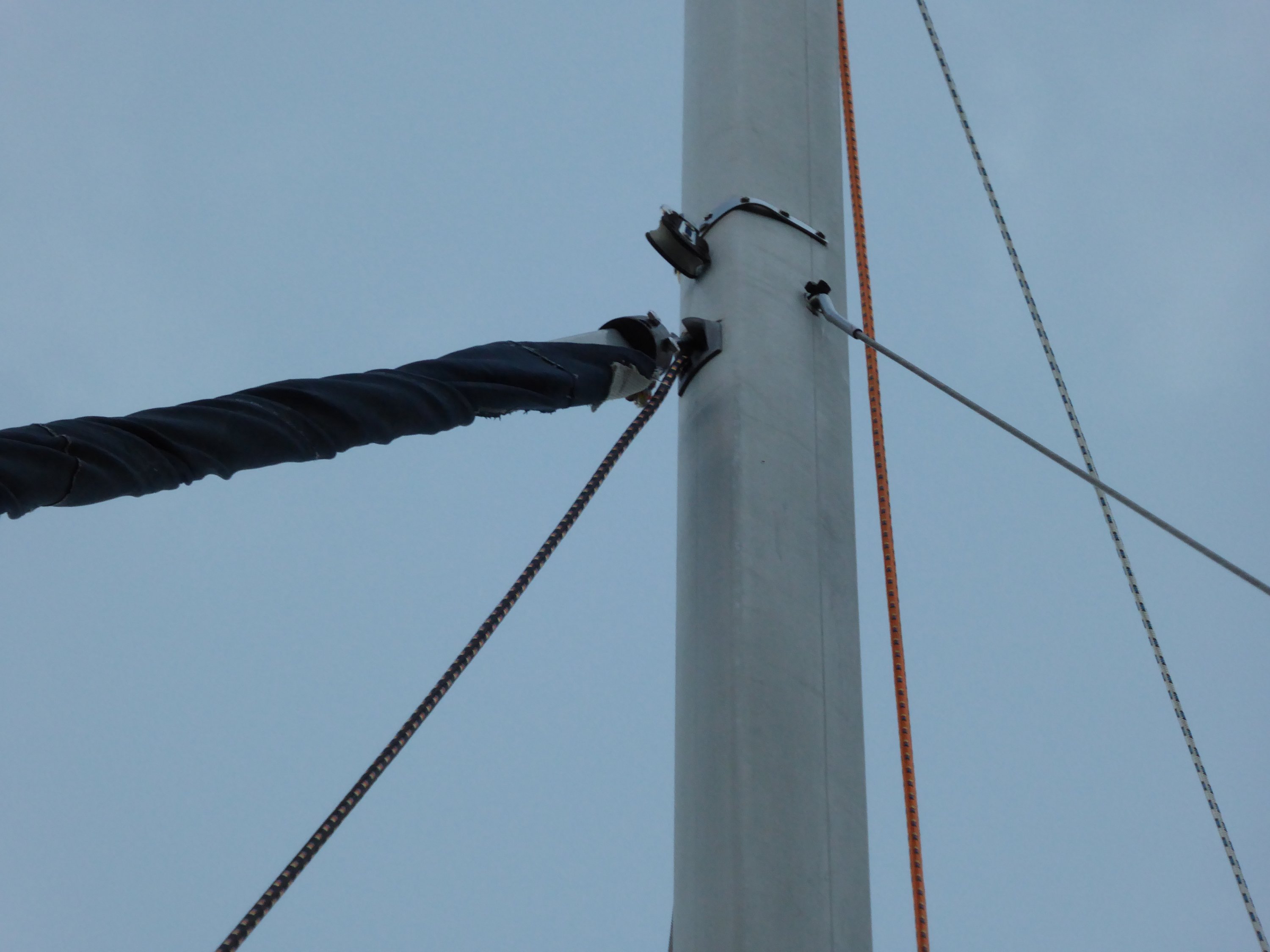 Hunter 26 Spinnaker Pole Set Up | Sailboat Owners Forums