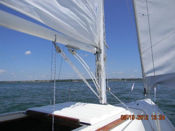 BoomKicker mounted and new longer boom vang line to relocated boom vang ...