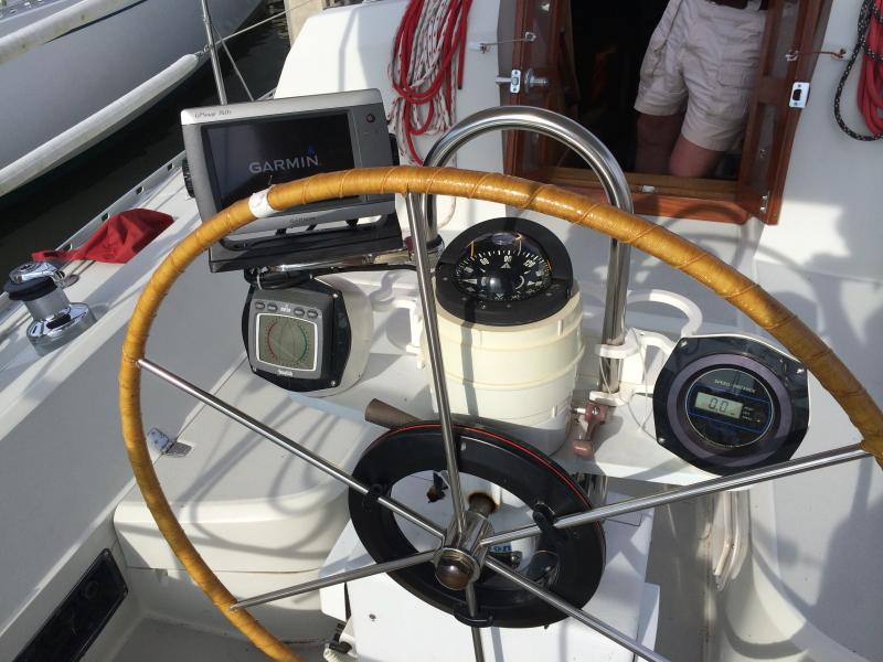 Large wheel, Otto the autopilot and a nice chart plotter for the ...
