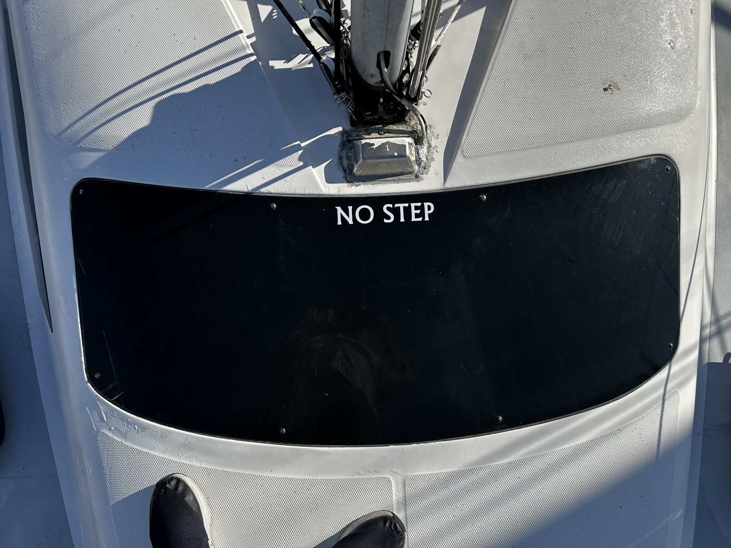 No Step - Windshield | Sailboat Owners Forums